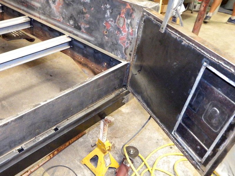 Projects - 1955 Chevy Pickup Bed: Barn Door Tailgate | The H.A.M.B.